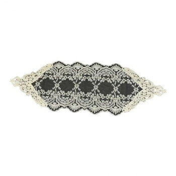 上品なデザインのテーブルランナー柔らかなベージュのチュールレースにベージュと金の糸で刺繍を施したエレガントなランナーです。シックで高級感のある仕上がりです。柔らかな手触りで扱い易くテーブルの上や玄関のシューズBOXの上など様々な場所でお使い...