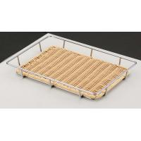 新感覚の洗えるバスケット。籐のような手編みのぬくもり、柔らかいのに丈夫なしっかり形状。120度の高熱に耐え、食洗機にも対応する実用性。ポリプロピレン素材でお手入れ簡単、カビにくく衛生的。サイズ410×290×H50mm個装サイズ：52×40...