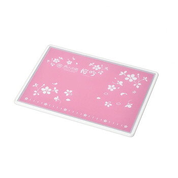 表と裏で使い分けできるまな板！四隅のふちが高くてやわらかく、滑りにくい構造です。サイズ約210×300×6mm個装サイズ：24×32×7cm重量約320g個装重量：340g素材・材質本体:ポリプロピレン樹脂縁部:熱可塑性エラストマー樹脂仕様...