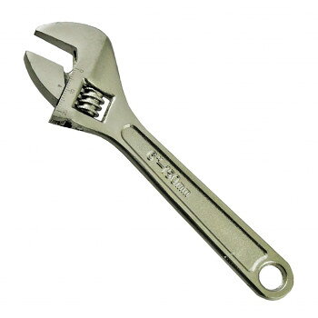 おすすめボルトやナットの締め緩めに。鍛造製の丈夫なボディに落ち着きのあるサテンメッキ仕上げで便利な目盛り付きです。サイズ152×43×13mm個装サイズ：14.8×4.2×1.9cm重量145g個装重量：130g仕様最大口開き:20mm呼び...