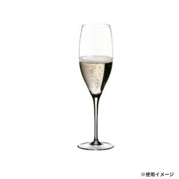 耐久性のある素材で装飾性も兼ね備えたシリーズ。熟練した職人によるオールハンドメイド。リーデル社の技術と精神が詰まったワイングラス。【適したぶどう品種とワイン】シャンパーニュ、キュヴェ・プレスティージュ、ロゼ・シャンパーニュ、ヴィンテージ・シ...