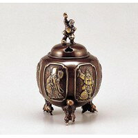 香炉として、また鑑賞用のインテリアとしてお使いいただけます。能作吉秀さんは、伝統工芸高岡銅器振興(協)高岡伝統産業技巧士に認定され、高岡市伝統工芸産業技術功労者表彰を受賞(生型鋳造部門)されています。伝統工芸の技術を感じることができて、見て...