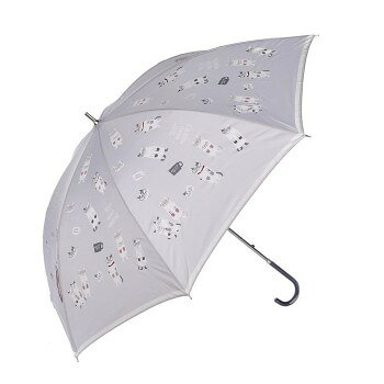 大好評のクスグルアンブレラお馴染みクスグルキャラクターとスタイリッシュなカラーが魅力の晴雨兼用傘。紫外線カット生地と滑りにくい合皮ハンドルを採用し、軽くて持ちやすい設計。親骨・受け骨はグラスファイバー製で強風にも強い傘です。※商品の画像は光...