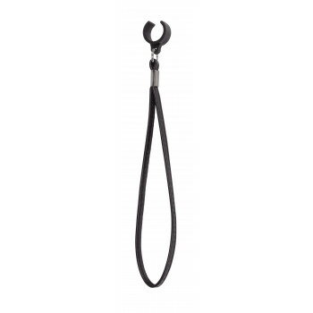 おすすめステッキ用のストラップです。サイズW12.0×H11.0cm個装サイズ：11.9×10.8×1.5cm重量個装重量：20g素材・材質止め紐:ナイロン　ストラップ:ナイロン　U字クリップ:ポリアセタール仕様適応サイズ:ステッキシャフト...