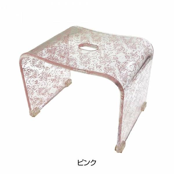 エレガントなデザイン!バラの花とつるの葉がデザインされたおしゃれなバスチェアです。【ご注意】・火のそばに置かないで下さい。・たわしや、みがき粉で磨くと、傷がつくことがあります。・熱湯を使用すると、つやが無くなる事があります。・製品を落下させ...