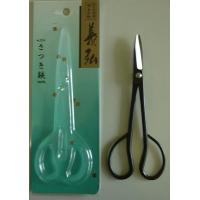 伝統の義弘シリーズ!国産刃物鋼を使用したスタンダードタイプのハサミです!サイズ全長187mm、刃渡り45mm個装サイズ：18.7×4.5×5cm重量90g個装重量：90g素材・材質刃部:神鋼K-70材製造国日本伝統の義弘シリーズ! 国産刃物...