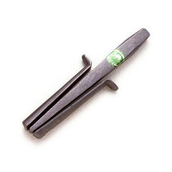 おすすめ御影石等の荒割作業にはなくてはならない必需品です。セリ矢の使用サイズは下孔のドリルと同じサイズを使用してください。サイズ36×250mm個装サイズ：30.0×7.0×4.0cm重量個装重量：590g生産国中国fk094igrjs