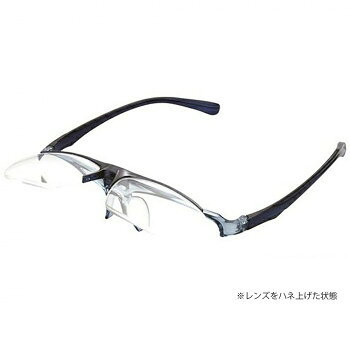 便利なハネ上げ老眼鏡。ブルーライトカット率約35％の、ハネ上げ老眼鏡です。※クロスは付属しません。商品区分一般医療機器製造販売届出番号:18B3X00004AT0020サイズ(約)レンズの横幅:53mm、ブリッジの長さ:15mm、テンプルの...