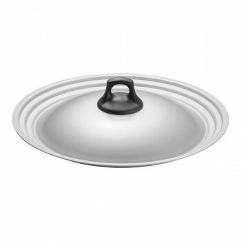 おすすめドーム形状により熱の対流が向上し、全体を均一に加熱します。つまみは大きくつかみやすいです。表面はさびにくいアルマイト加工です。サイズ直径340mm個装サイズ：36×34×11cm重量個装重量：420g仕様適応サイズ:26〜30cm生...