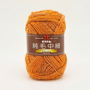 ハマナカ純毛中細のグラデーションタイプ4本単糸のうち2本は単色、他2本に4色のグラデーションを施し撚り合わせ、より複雑な色表現を実現しています。簡単なかぎ針編み地の作品でも、おしゃれな作品に仕上がります。※お色はできるだけ商品に近づけるよう...