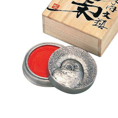 和風なデザインの肉池です。重厚感と存在感のある銅製の肉池です。贈答用記念品としてもおすすめです。サイズ個装サイズ：10×10×5cm重量個装重量：500g仕様朱肉付き生産国日本和風なデザインの肉池です。重厚感と存在感のある銅製の肉池です。贈...