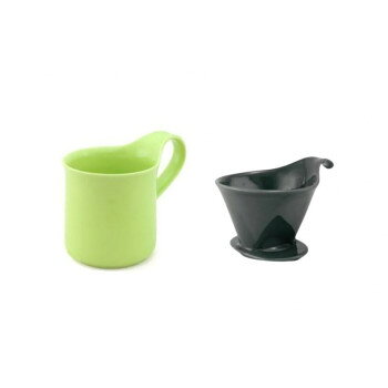 お手軽ドリップコーヒーセットお手軽にドリップコーヒーを始められます。誰でも簡単に美味しいコーヒーを淹れられるので、プレゼントにもオススメです。※同色のセットでも焼成窯の違いで、多少の色の差がある場合があります。※全ての製品が均一ではない個体...
