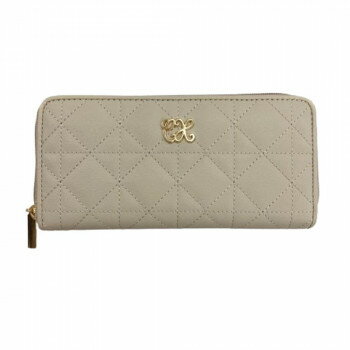 おすすめ大人可愛いデザインの長財布です。大きく開くファスナーとなっている為、出し入れなどもラクラク。カード類もたっぷり収納ができます。サイズW197×H98×D25mm個装サイズ：21.7×11.8×4.5cm重量個装重量：300g素材・材...