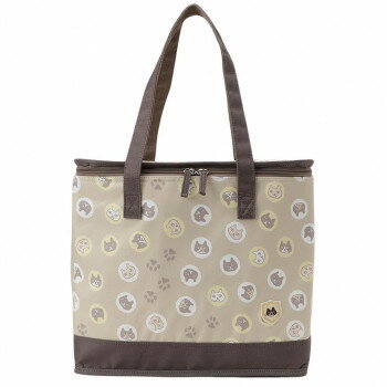 保温保冷BOX型トートバッグ泡のようにコロコロころがるネコドット柄の保温保冷BOX型トートバッグ。ファスナー開閉で蓋が大きく開くので出し入れがしやすく、2リットルのペットボトルも収納可能。内側はアルミシートで保温保冷対応。保冷剤が入るメッシ...