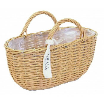 PPラタンバスケット楕円型(S)持ち手付きのラタンバスケットです。内側にビニールが付いているので観葉植物の土で汚れたり水で濡れたりすることを防ぐことができます。造花やドライフラワーなどのお花を入れてフラワーアレンジメントにも◎サイズ巾30×...