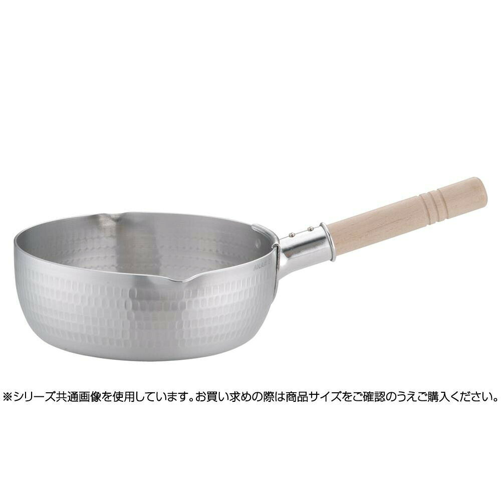 耐久性に優れたアルミ鍋。注ぎ口が両側にある雪平鍋です。サイズ内径21cm×深さ80mm個装サイズ：23.0×38.0×12.0cm重量0.51kg個装重量：800g仕様容量:2.2L板厚:2.0mm生産国日本耐久性に優れたアルミ鍋。注ぎ口が...