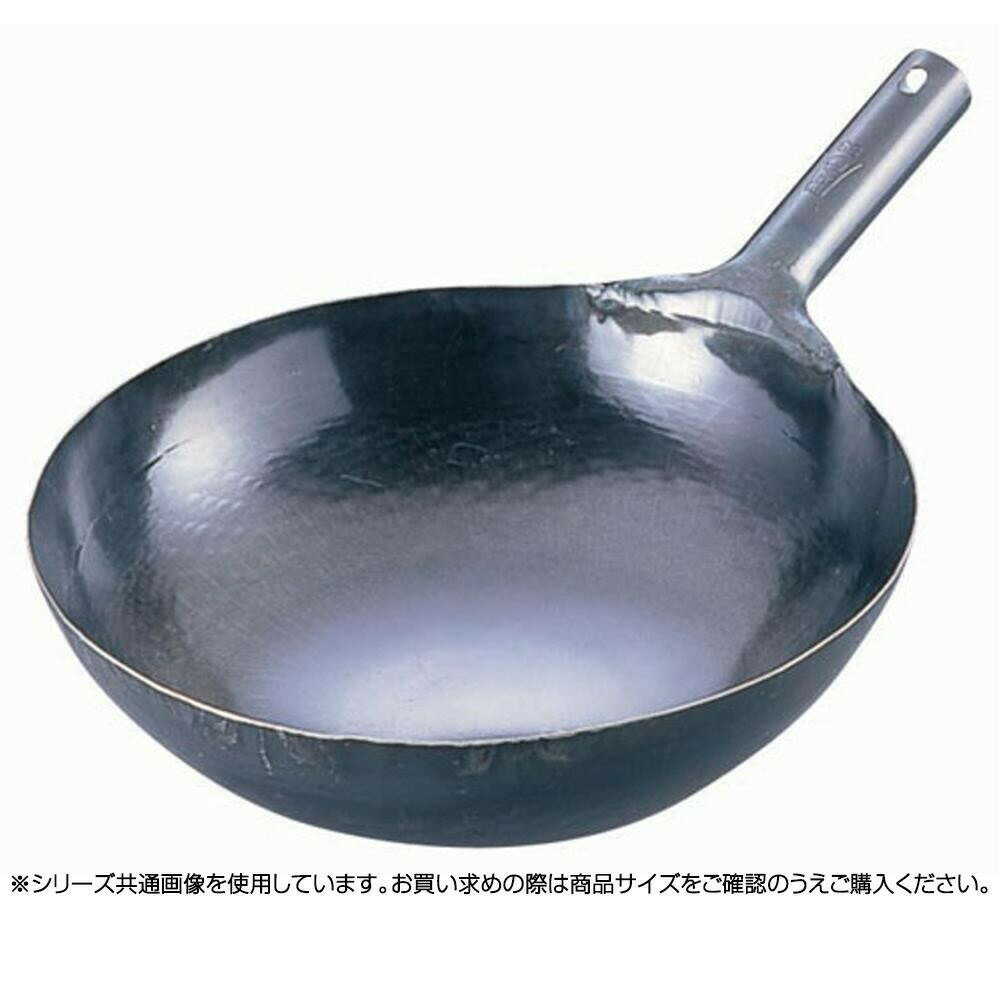 幅広くお使いいただけます!使えば使うほど、油馴染みがよく、使いやすくなる片手中華鍋です。サイズ内径42cm×深さ130mm個装サイズ：44.0×59.0×16.0cm重量1880g個装重量：2200g仕様板厚:1.2mmガス火専用生産国日本...