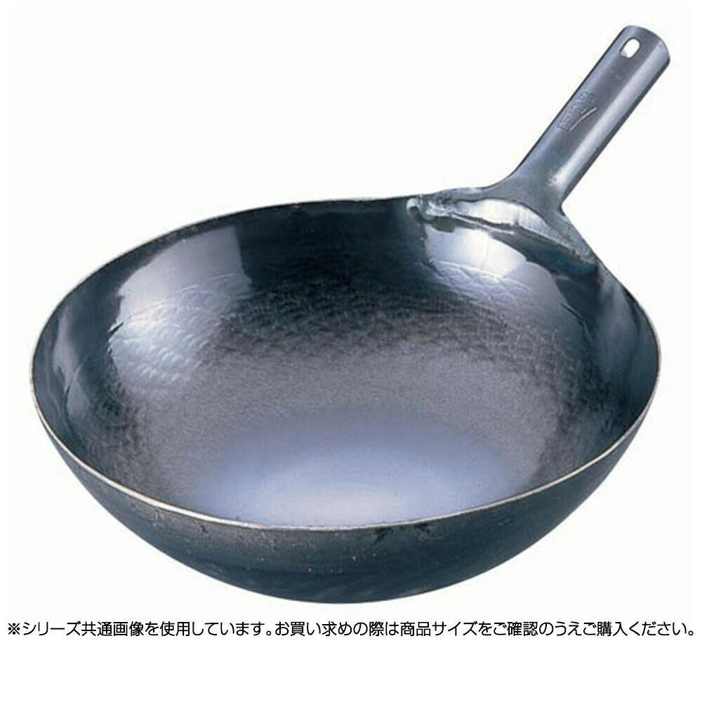 幅広くお使いいただけます!使えば使うほど、油馴染みがよく、使いやすくなる片手中華鍋です。サイズ内径27cm×深さ80mm個装サイズ：29.0×44.0×11.0cm重量1060g個装重量：1350g仕様板厚:1.6mmガス火専用生産国日本幅...