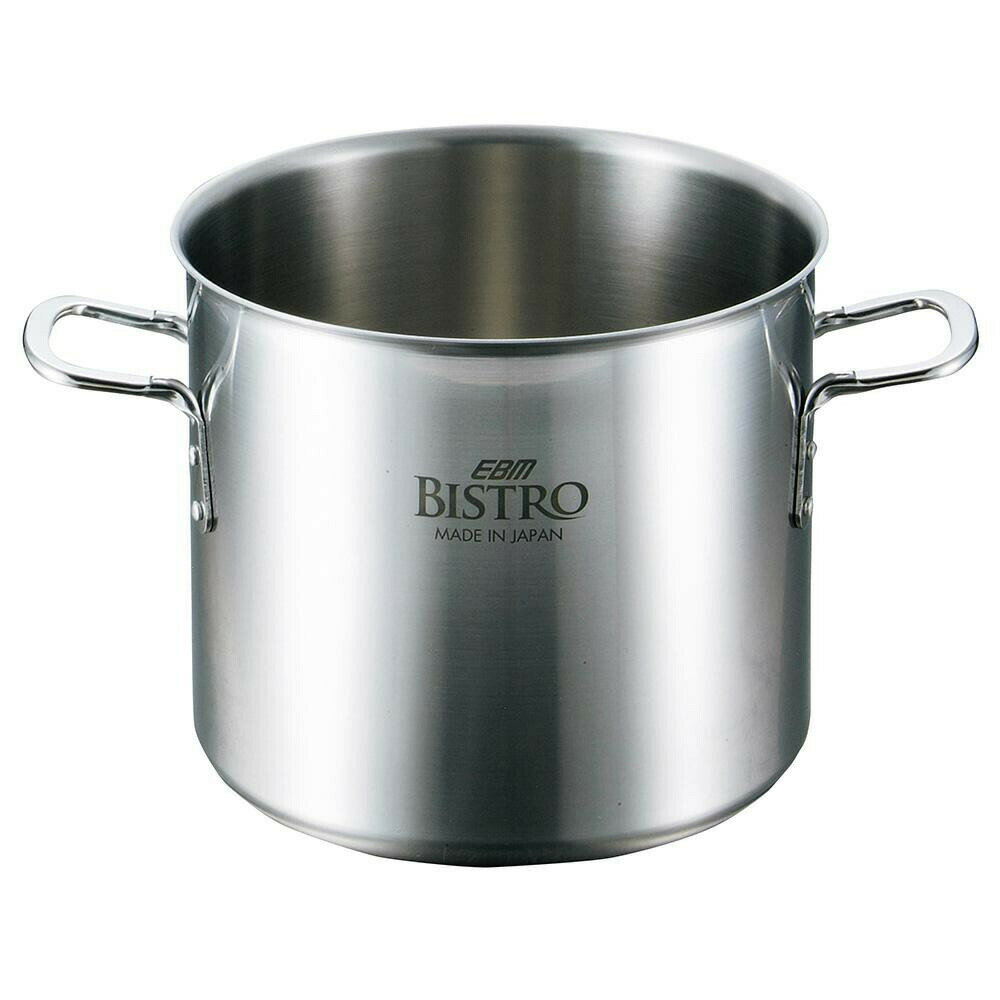 電磁調理器は勿論、あらゆる熱源に適合。ステンレスの耐久性とアルミの軽さ・熱伝導を兼備した寸胴鍋です。サイズ外径:289mm、底径:235mm、内寸:φ270mm、深さ:240mm個装サイズ：27.6×32.8×31.2cm重量2kg個装重量...