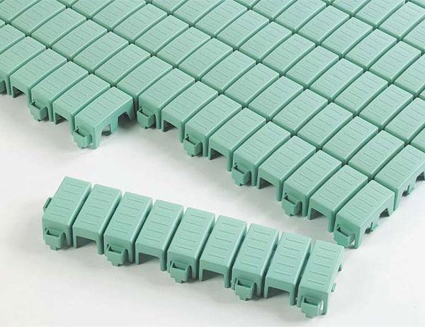 簡単につなげ、施工場所に合わせて5cm間隔でカットできます。