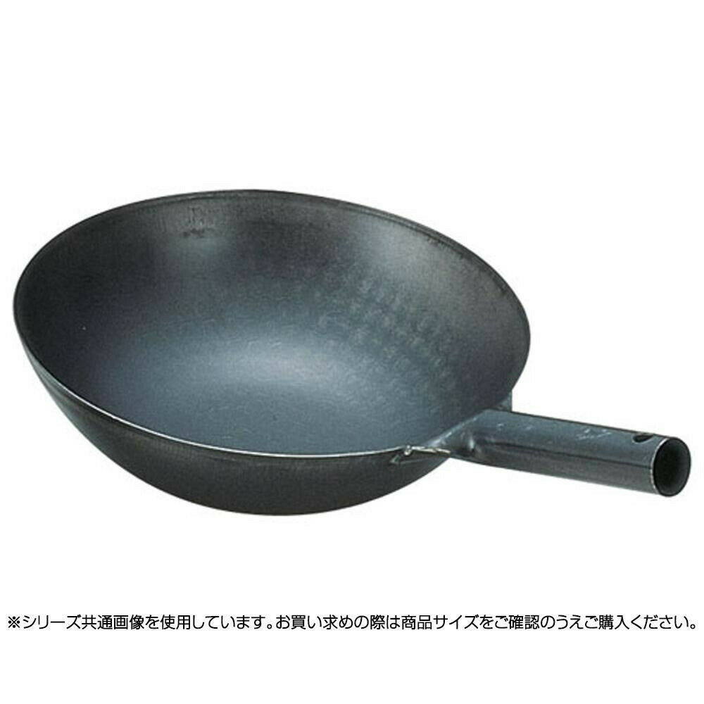 幅広くお使いいただけます!万能な北京鍋です。サイズ内径30cm×深さ91mm個装サイズ：32.0×47.0×13.0cm重量1050g個装重量：1350g仕様板厚:1.2mmガス火専用生産国日本幅広くお使いいただけます!万能な北京鍋です。f...