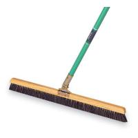 柄が180度曲がる!細かいホコリもキレイにお掃除!柄が180°自由自在に曲がって使いやすい業務用フロアホーキ。コシの強いタイプで、細かいホコリもキレイに掃くことができます。サイズ全長:134cm　毛の長さ:4cm　幅60cm個装サイズ：28...