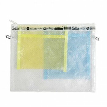 素材のミックスが生む、遊び心いっぱいのポーチ軽くて丈夫なレジャーシート素材に、カラーメッシュの内ポケットと艶やかなPVCを組み合わせた、新感覚のポーチです。軽く薄い素材なのでバッグの中でもスリムに収まります。両サイドにループ紐付きなのでショ...