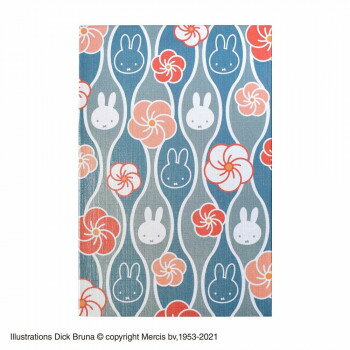 大人のイメージとどことなく和を感じさせるような御朱印帳紙にPP貼りをしておりますので、丈夫で長持ちするようになっております。また、サイズも通常より大き目なので、頂く御朱印もダイナミックに見えるでしょう。中紙の奉書紙は、伊予紙を使用し墨や朱印...