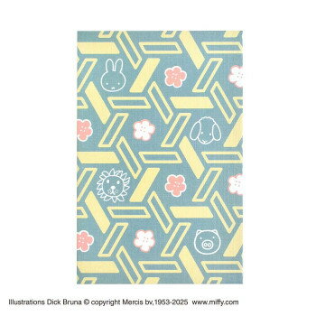 通常より大き目サイズの御朱印帳キャラクターの御朱印帳ですが、大人のイメージとどことなく和を感じさせるように仕上げております。紙にPP貼りをしておりますので、丈夫で長持ちするようになっております。中紙の奉書紙は、伊予紙を使用し墨や朱印が染み込...