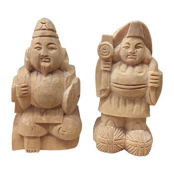 商売繁盛の神様の大黒様、恵比寿様の2体セット木製の二福神です。【注意事項】※自然素材のためヤニが発生する場合がございますが、品質に問題はございません。※発生した場合の対処方法…エタノール(その他アルコールやシンナー)でおふき取りください。完...