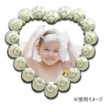 大切な瞬間を彩るハートの写真立て可愛らしいハート型のフォトフレームは、リビングや寝室、子供部屋のインテリアにぴったりです。贈り物にも最適です。サイズ102×104×14mm個装サイズ：10.7×10.9×1.9cm重量100g?個装重量：1...