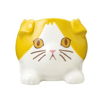 かわいいネコのアロマキャンドル。大豆を主原料にしたソイキャンドル。通常のキャンドルよりもすすが出にくくい!器はキャンドルを使い終わった後、市販のキャンドルを入れてお使いいただけます。※商品は手作りのため、形状やプリントに多少のバラつきがあり...