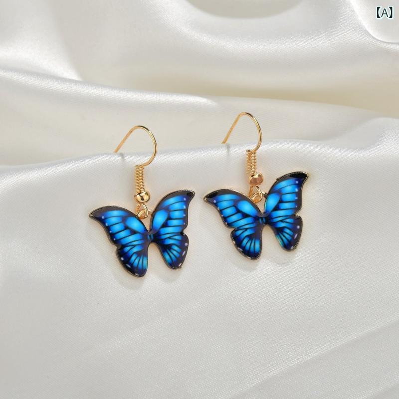 ・主要素材: 金属・加工: 電鍍・形状: 幾何学模様・モチーフ: 蝶・スタイル: フレッシュスウィート・カテゴリ: 耳飾・対象: レディース