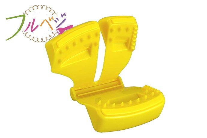 おろし器やスライサーの刃から指をガードしながら、野菜を無駄なく調理できます。 小さな野菜も、幅の揃わない野菜もしっかり掴めます。 たたんですっきり収納できます。 【商品仕様】 本体サイズ：82 ×88 ×65mm、重量：30g 本体：ポリプ...