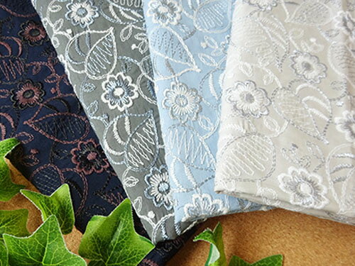 ◎写真のボタンの直径は2cmです。 ◎刺繍幅91cmx1個50cm ◎生地素材 : 綿100％ ◎刺繍糸:表・裏ともにポリエステル100％ ハート型のかわいい葉っぱとお花のレース。令和5年4月7日　価格改定いたしました！ 松村レース　