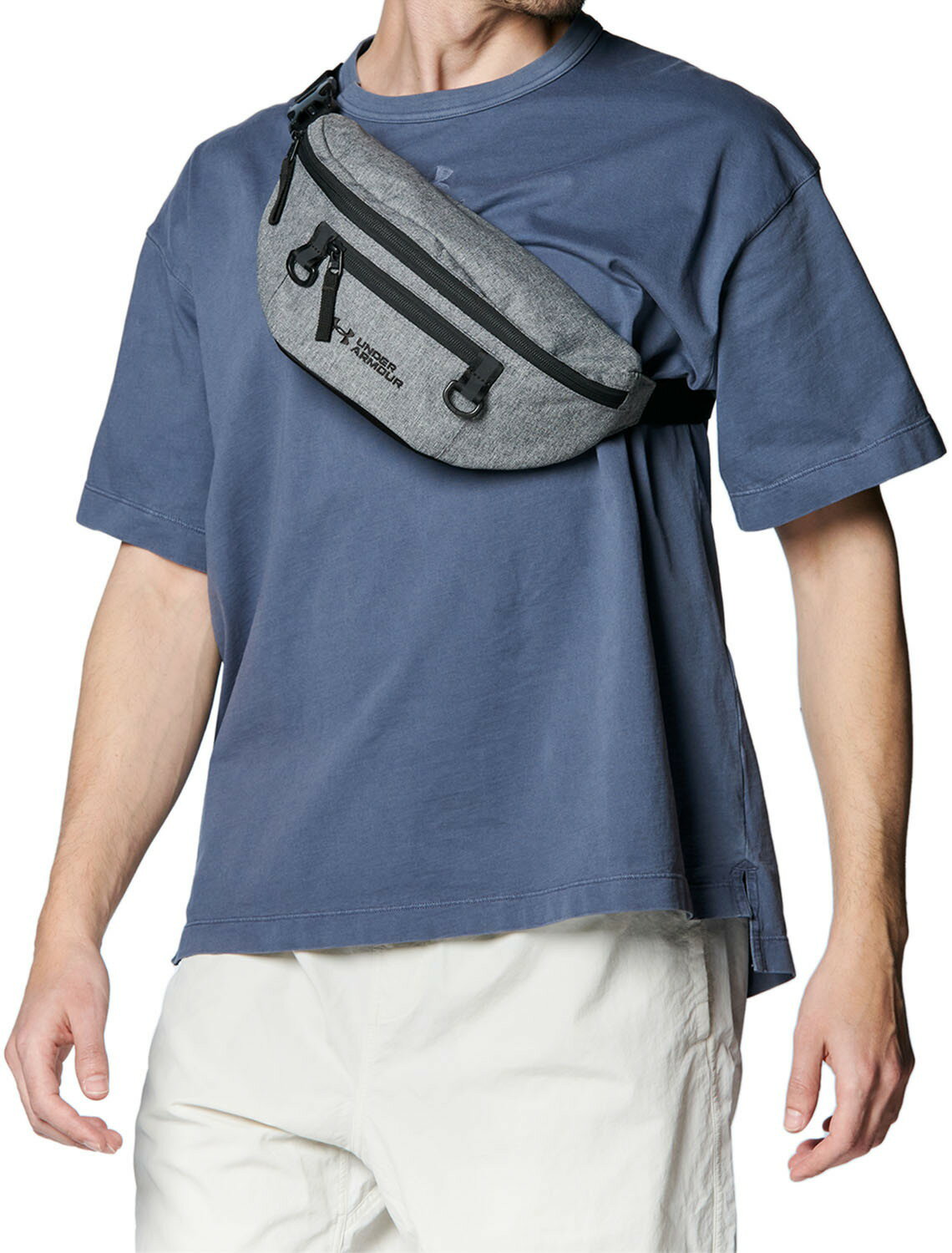 中には小物が入れられる仕切りが2か所、アジャスターで調整可能、バックル仕様なので容易に着脱可能、ウーブンラベルを使用。◯ショルダーバッグポリエステル100%W4.5×H14.5×D30cm2.5Lベトナム【03001312900000000...