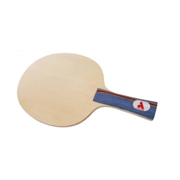 檜の包み込むような弾力をカーボンファイバーの反発力が強烈に後押し。パワードラ イブボールを生み出します。 中芯のアユース材は軽量なのにコシがあるため高反発ラケットなのに抜群のコントロー ル。 理想的なバランスの攻撃型ラケットです。 グリップ...