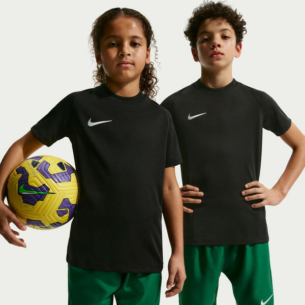 Nike Dri-FITテクノロジーが、肌から汗を逃がしてすばやく蒸発。さらりと快適な状態をキープ。 【素材】 本体:ポリエステル 100%【03005010000000000】【02902020200000000】【02701000000...