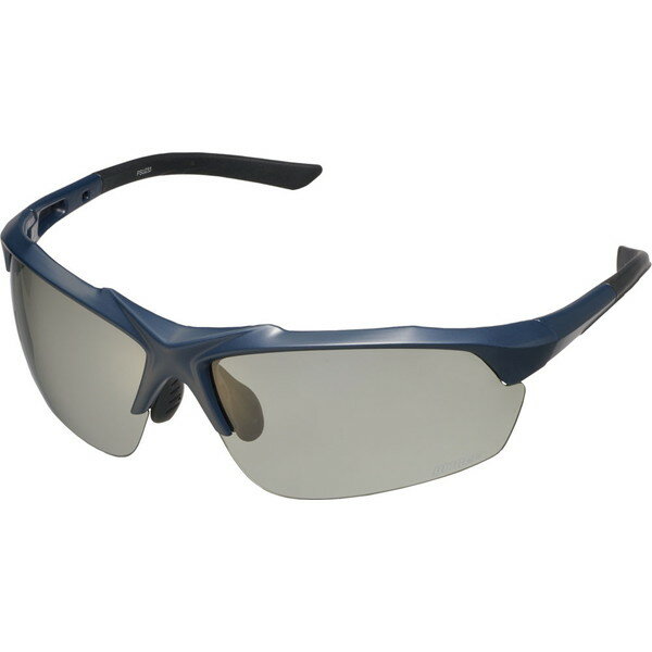 太陽光に応じレンズカラーが変化する調光機能と、コートなどからの照り返しをカットする偏光機能搭載のサングラス。ノーズパッドテンプル調整可能フレームでフィット感も抜群です。ややワイドタイプ。太陽光の量でレンズが濃くなります。調光幅は温度によって...