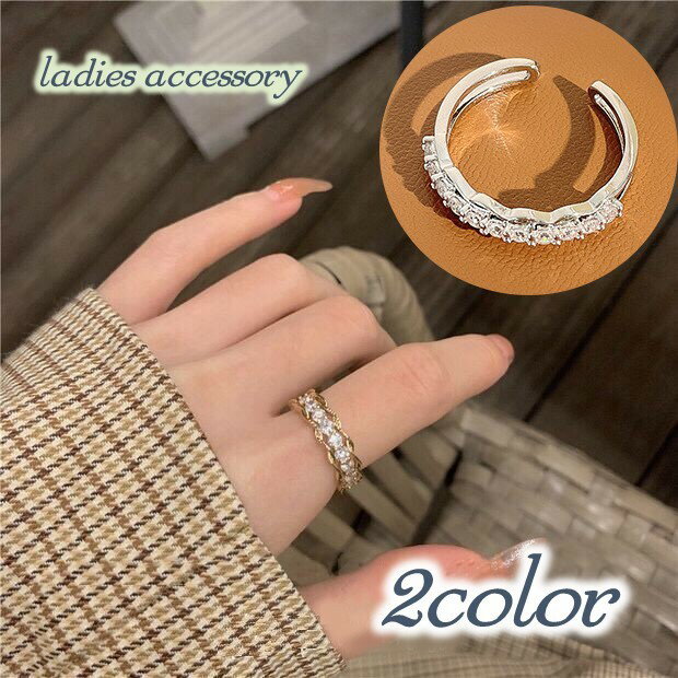 ラインストーンが散りばめられた とってもキュートなオープンリングです。 細めのディテールなので重ね付けしても素敵♪ 色違いで揃えたい可愛らしさです★ 【サイズについて】 画像をご参照下さい。 【カラーについて】 生産ロットにより柄の出方や色...