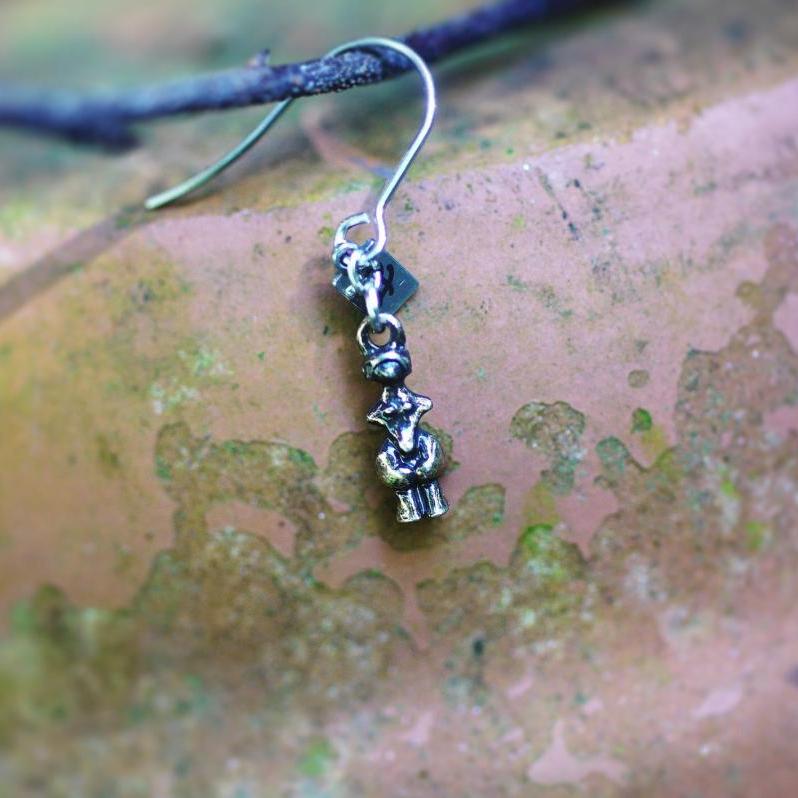 PIERCED EARRINGS, EARRING縄文の美と現代の技術が融合したミニチュア国宝土偶『国宝土偶ミニチュアシリーズ 〜 「縄文のビーナス((R)第4638656号)」 / 片耳用ピアス(銀古美) 〜』国宝に指定されたふたつの土偶...