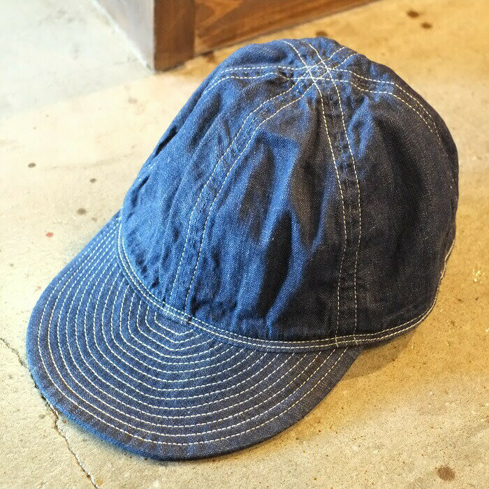 【TCB40's CAP DENIM】 1940年代に生産されたARMY AIR FORCEのメカニックマン用のCAP。 素材はTCB 30's HAT同様の 10.5ozの横糸をトップでカーキに染めた生地を使用しており、 使い込むほどにい...