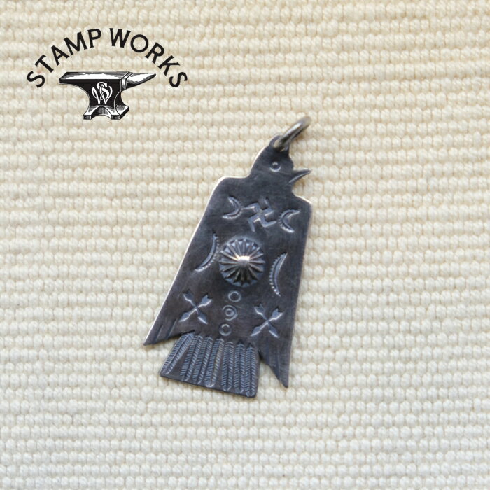 【STAMP WORKS】 ■品名： T-Bird Pendant（L） ■品番： SWP-017 ■素材： SILVER925 ■サイズ： ペンダント/縦 約5cm　横 約2.5cm ■商品： シルバーで製作されたサンダーバードモチーフの...