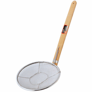 特長 - 仕様 材質:本体：18−8ステンレス、柄：竹 全長：約475mm 重さ：約268g そば揚げ部直径：約210mm 柄長：約355mm 製品サイズ（mm) 縦x横x高さ：475x210x195 製品重量(g) 268 生産国 - 販...