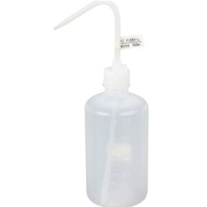 商品名 AZ（エーゼット）ポリ洗浄ボトル　500ML　B055 特　徴 危険ですから、皮膚に刺激のある液体を入れて、使用しないでください。 仕　様 容量：500ml サイズ（約）mm 78×78×245 重量（約）g - 内容量 - 成分表...
