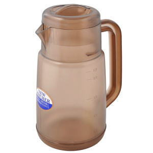 商品名 山研工業　ニューピッチャー ［ブラウン］　2.2L 特　徴 軽くて衝撃に強く、水切りの良い、安定感のあるドッシリタイプです。 仕　様 ■耐熱温度：90度 ■耐冷温度： 0度 サイズ（約） 直径140mm（把部は除く）×高さ260mm...