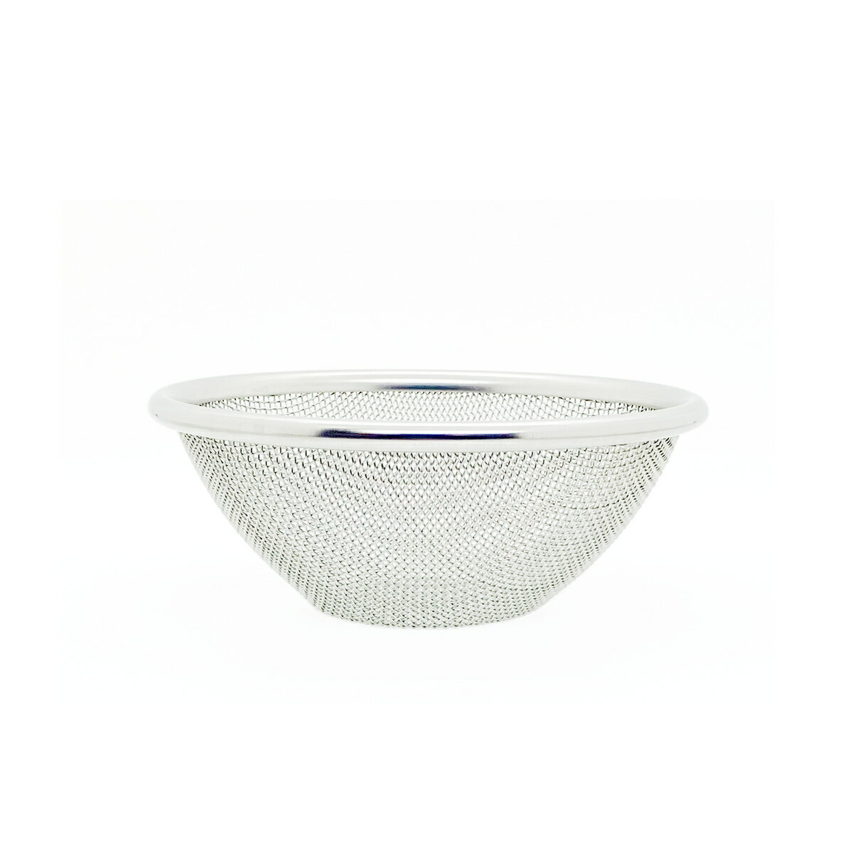 仕様 用途:調理、野菜の水切り等に 外径(呼びサイズ):12cm 製品サイズ(mm) 幅×奥行×高さ:120×120×46 製品重量(g) 54 商品説明 調理、野菜の水切り等にご使用頂けます。 安心安全の日本製です。 サビにくいステンレス...