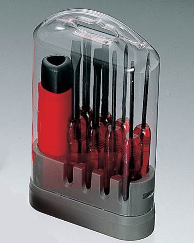 仕様セット内容：＋0、＋1、＋2、−2．5、−5、−6、キリ、ギムネ、マスタ−ハンドル刃先表面処理：黒染包装形態：専用ケ−ス 内容量8本 製品サイズ(mm)縦×横×高さ：173×110×36 生産国日本 プロの方にも対応する高級型ドライバ−...