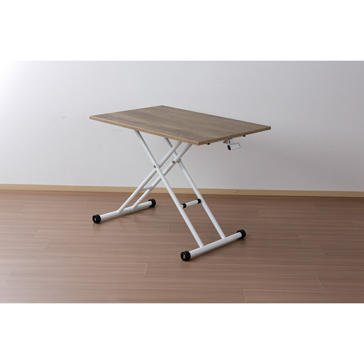 仕様素材：MDF、ポリプロピレン樹脂、スチール表面加工：エポキシ樹脂塗装表面加工：メラミン加工耐荷重：20kg脚部：キャスター付き 製品サイズ(mm)縦×横×高さ：900×600×715 製品重量(g)14400 ヴィンテージ調の落ち着いた...