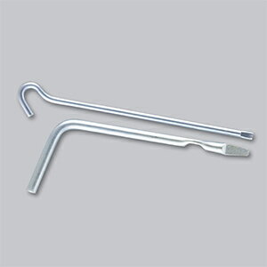 仕様 素材:スチール 製品サイズ(mm) 縦×横×高さ:18×275×383 製品重量(g) 500 商品説明 パンタグラフジャッキ用。 収納便利なセパレート型。 丈夫で回しやすい形状。 レバー(ホイールカバーはずし用 )付。 ※品質向上の...